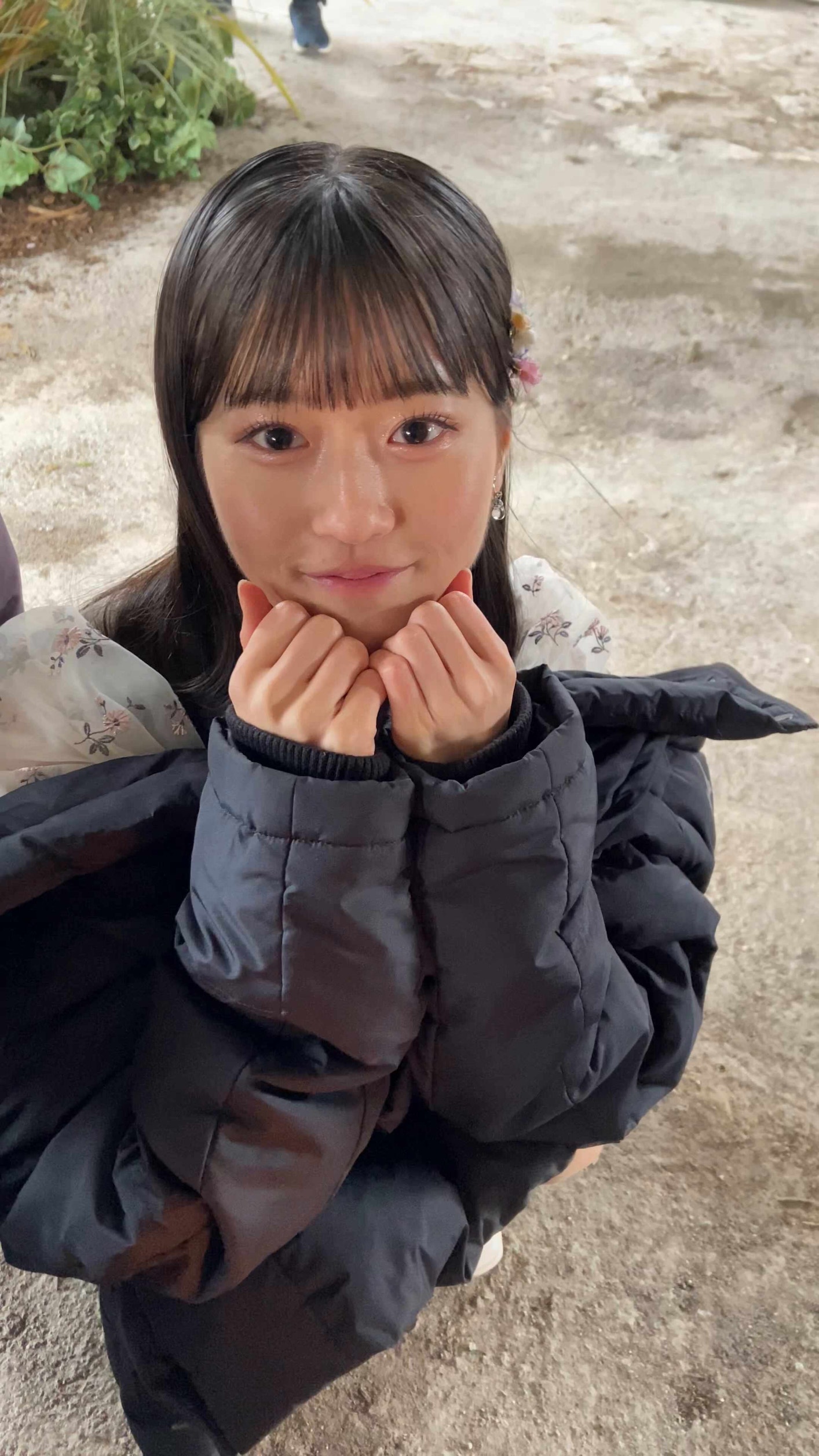 AKB48 Community Post - 💌AKB48 63rd Single「カラコンウインク」MVが公開されました🥳🎊 🌸 前回シングルに引き続き、MV撮影現場にWeverseカメラが ...