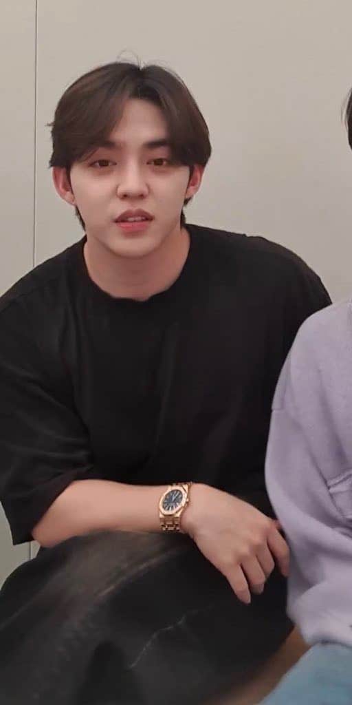 Seventeen Community Post 캐럿 생일 녹화 1월 27일인가 정한이 재활가고 녹화하고 슈아 라이브에