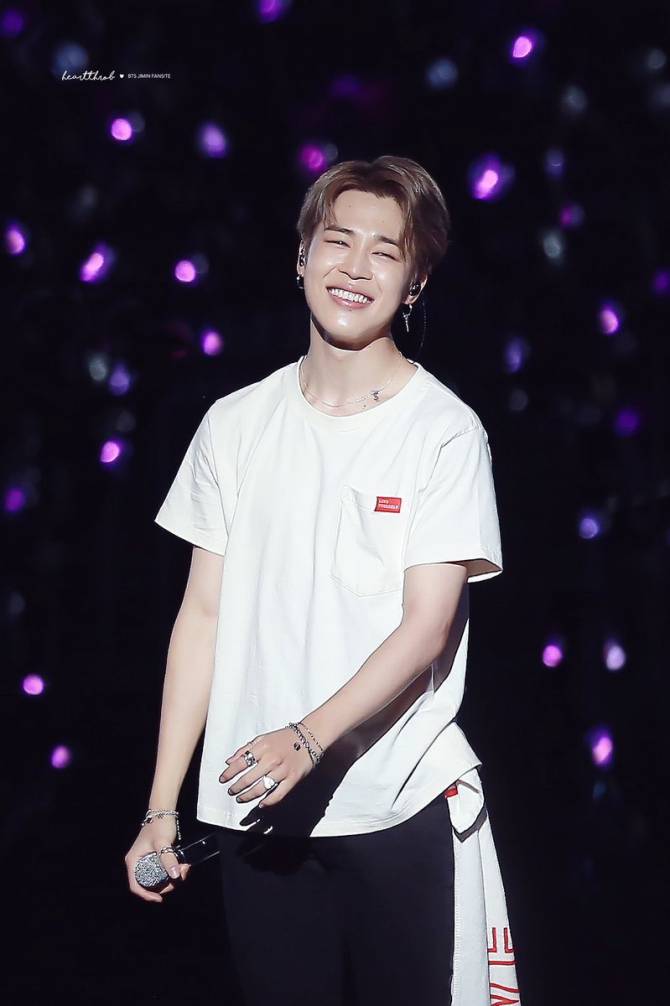 Bts Community Posts ｡ﾟﾟ･｡･ﾟﾟ｡ ﾟ。 내 사랑 지민아 오늘도 파이팅🫂🩷🩵 ﾟ･｡･ﾟ 나의 지민시