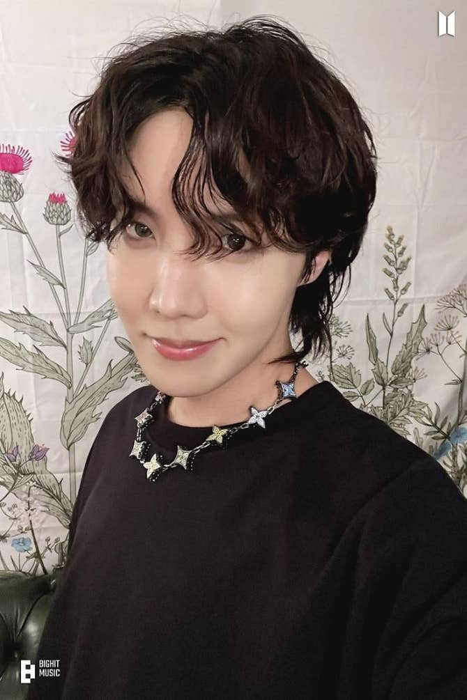 BTS Community Post - feliz cuampleaños jhope,te deseo lo mejore del mundo