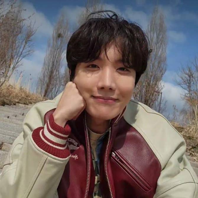 BTS Community Post - feliz cuampleaños jhope,te deseo lo mejore del mundo