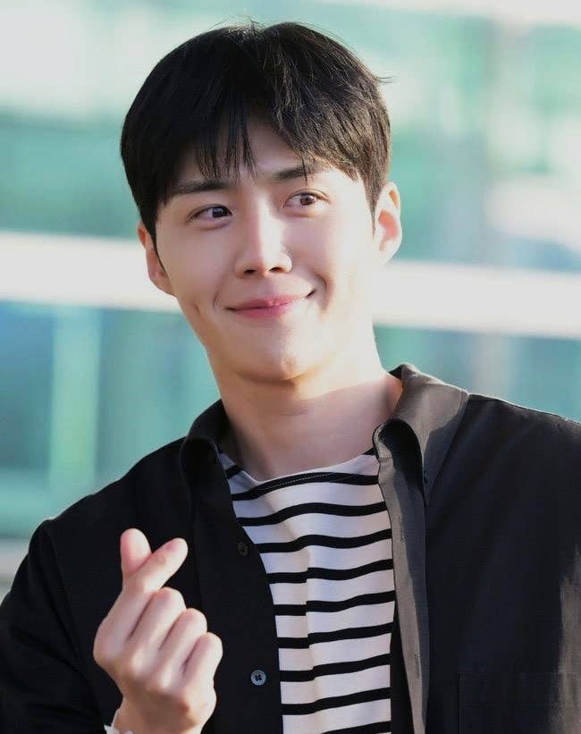 KIM SEON HO Community Post - Good morning! Actor, I hope your work goes ...
