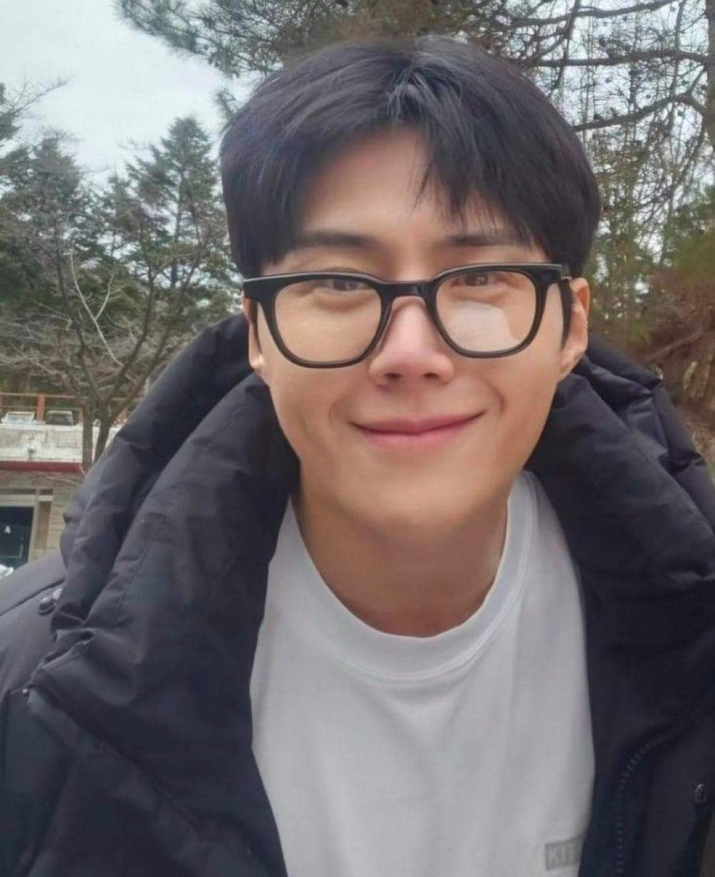 KIM SEON HO Community Post - Based on a public never cafe post on Seems like Moon Seyoon and Kim ...