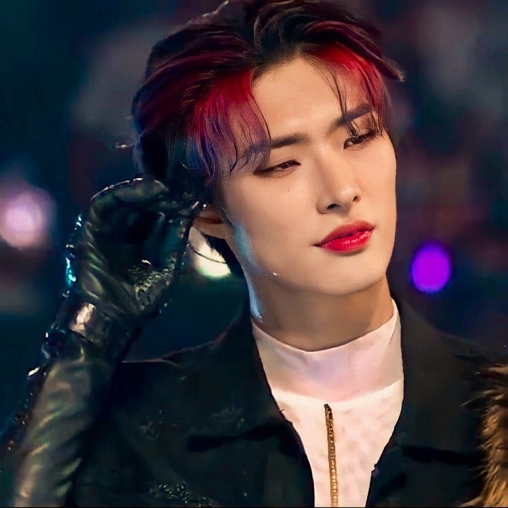 Weverse zone Community Post - @SONG.MINGI ! look mingi is mad at you ...