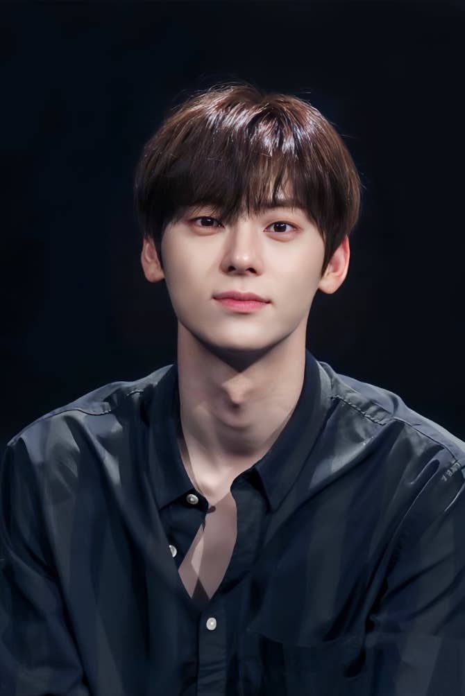 Hwang Min Hyun Community Post 혹시 그거 알아 넌 웃는 모습이 참 예쁘다 그래서 항상 잘 웃고 항상