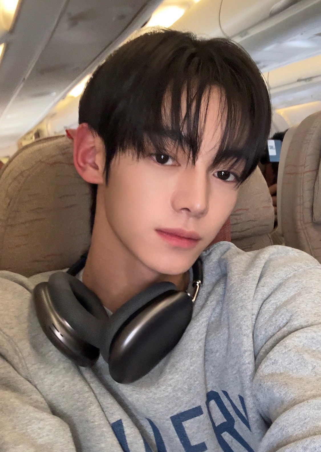 TWS Community Posts - 오늘 정말 즐겁고 설렜어요.무대에서 여러분의 열정과 사랑을 느꼈고, 정말 감사합니다!고생 ...