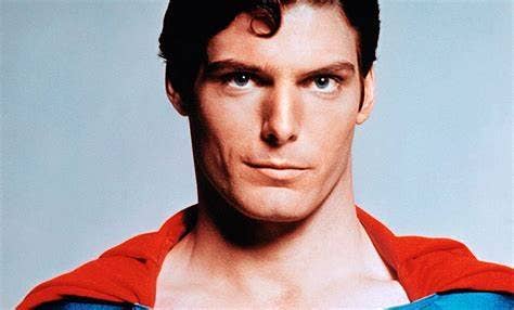 ILLIT Community Post - #wonhee as female clark kent