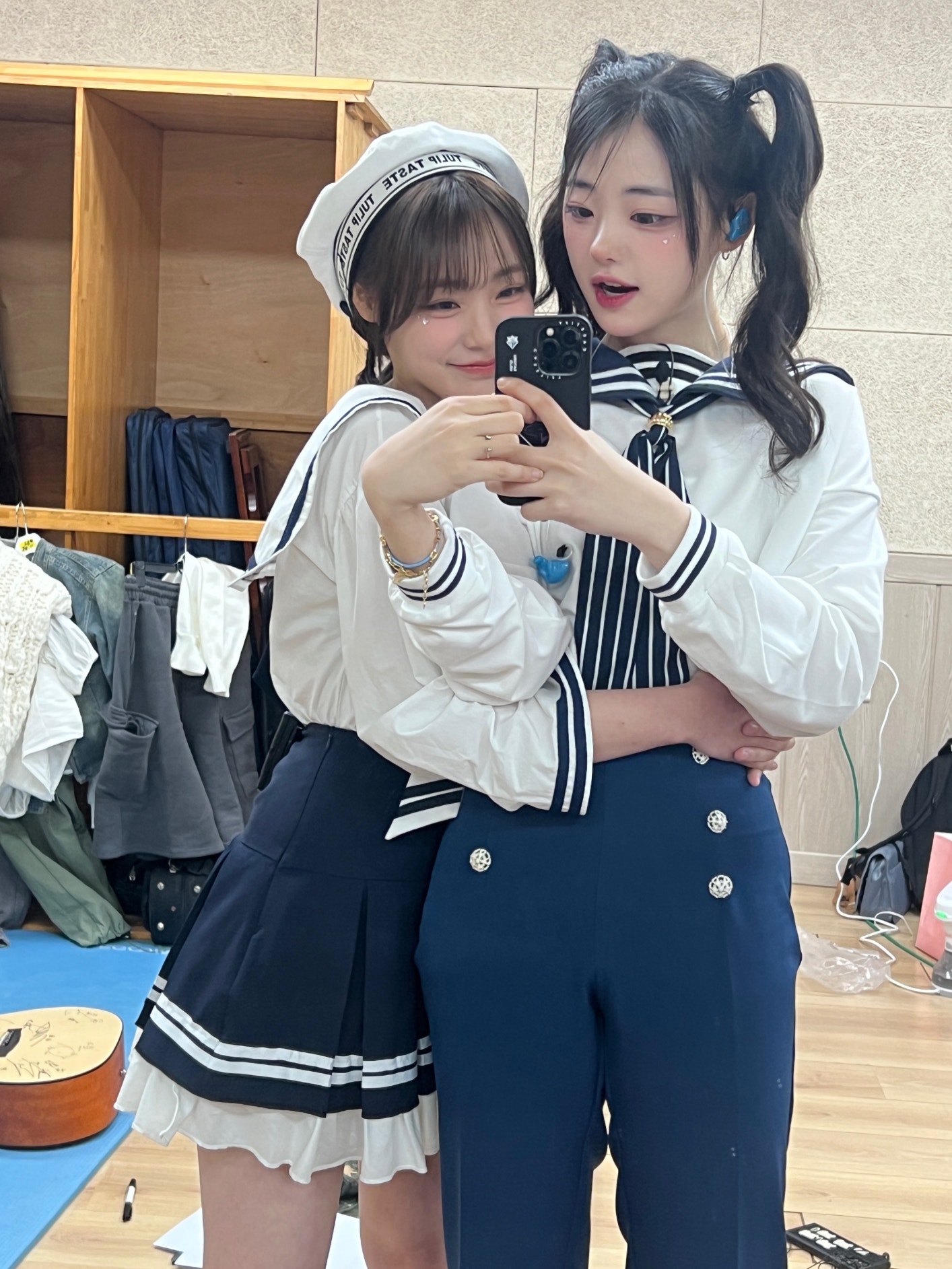 QWER Community Posts - 💕 - Siyeon