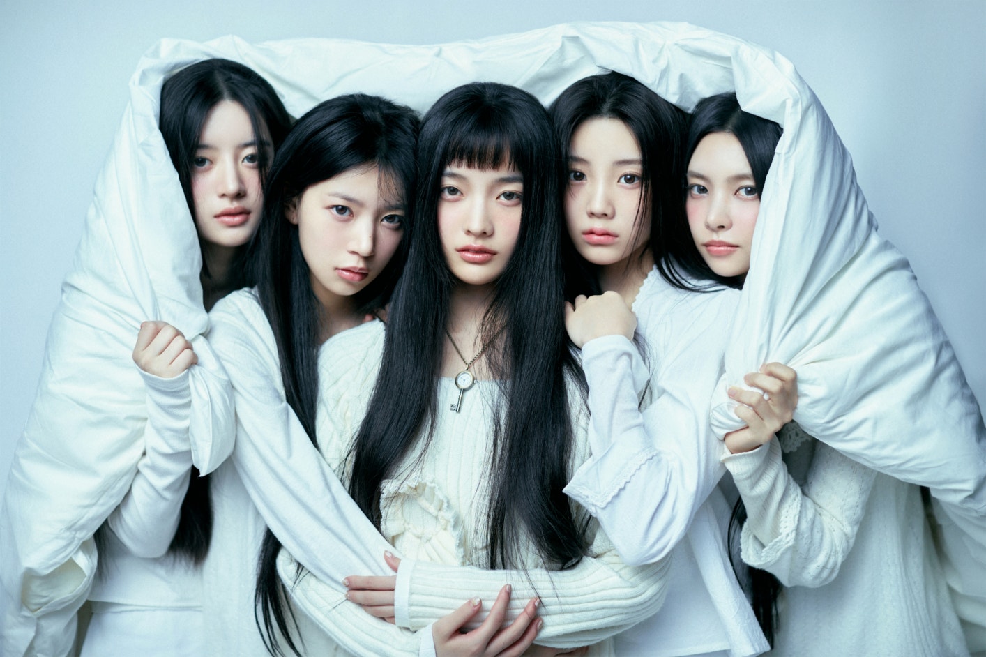 Weverse ILLIT Image - ILLIT(아일릿) ‘SUPER REAL ME’ Concept Photo (SUPER ME Ver.)