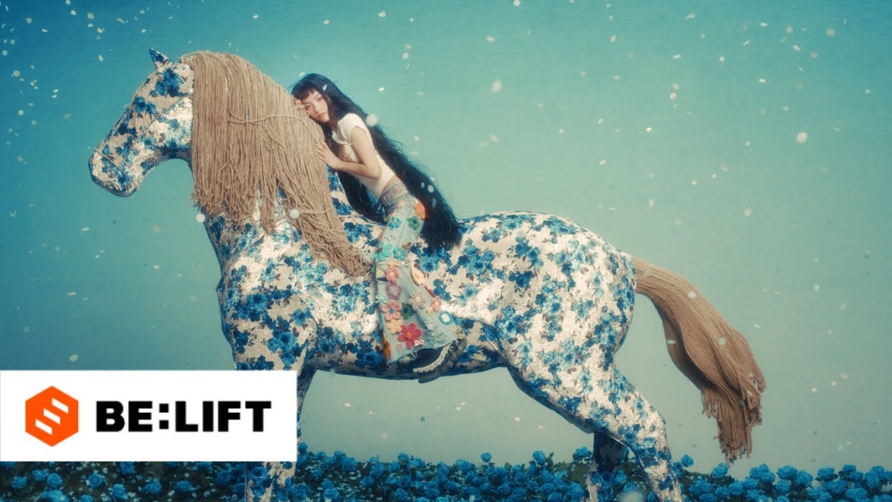 Weverse ILLIT Media - ILLIT (아일릿) ‘SUPER REAL ME’ Concept Film (SUPER ME Ver.)