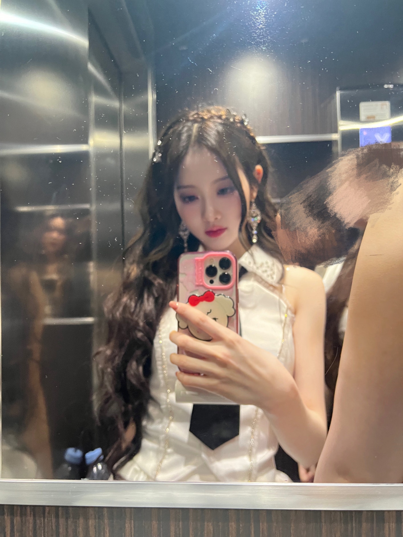 STAYC 커뮤니티 포스트 - Hey Paris♥️ So proud of you♥️ I’ll never forget you, Last night was the best♥️ ...