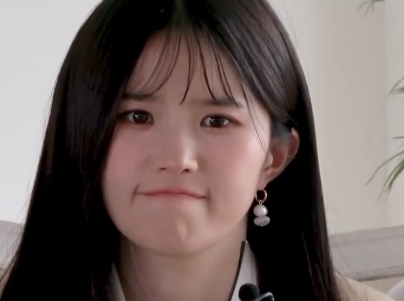 Fromis9 Community Post 여러분 그 반장플로버가 저에요ㅋㅋㅋㅋㅋㅋㅋㅋ고등학생 돼서는 반장이 처음인데