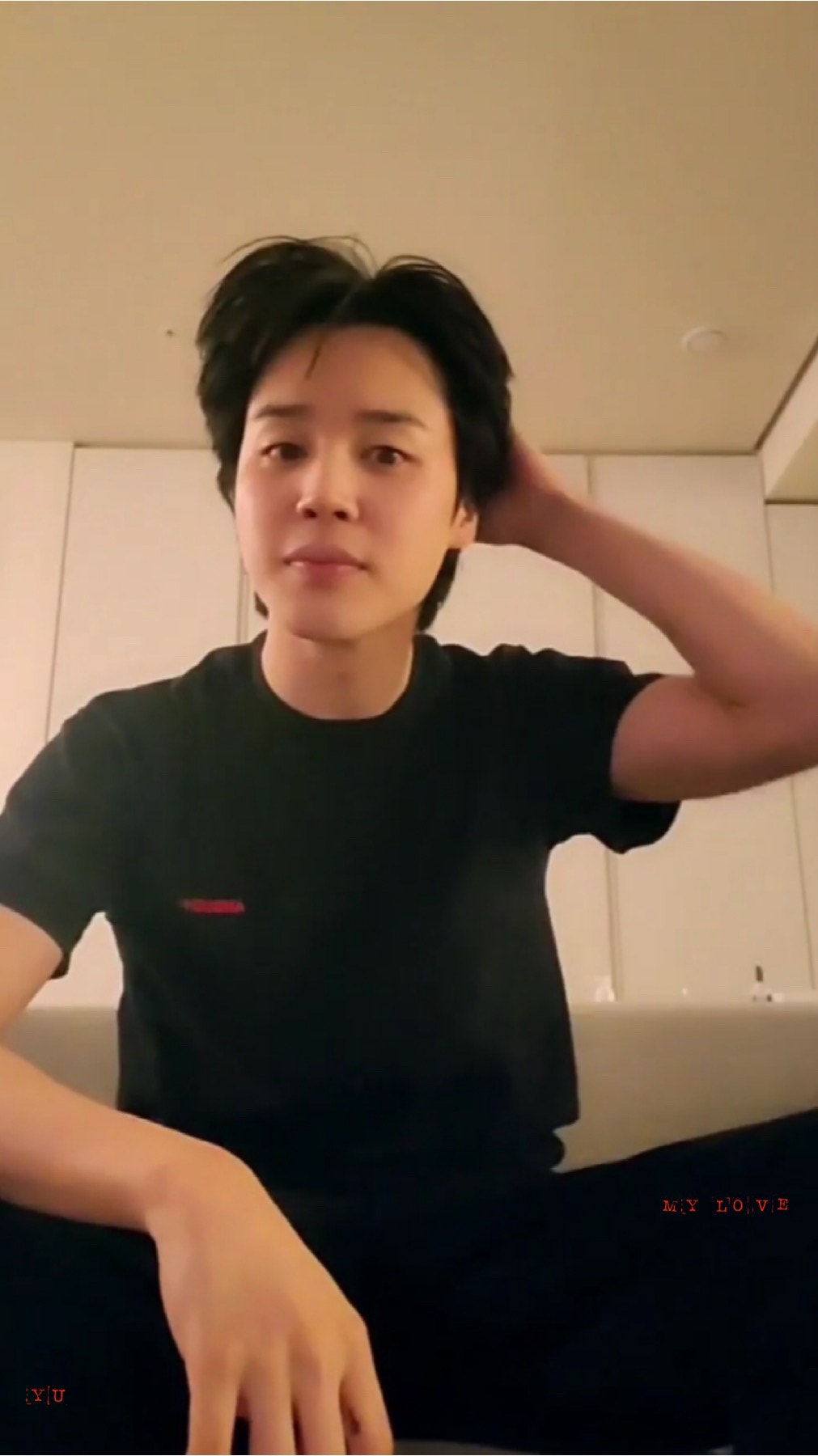 Bts Community Post 윤기날 지민시♥️ 지민씨 오늘 윤기씨의 생일이군요🤍😊 행복만 가득한 하루가 되길 바랍니다🎈