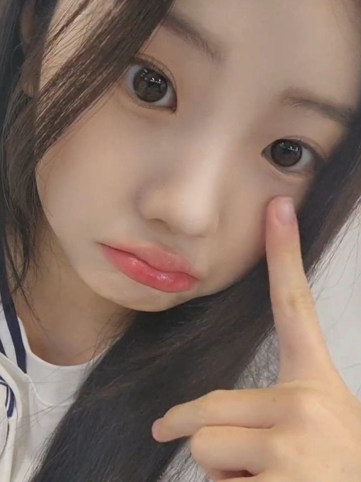 Illit Community Post Du Du Duduuu ฅ O ⁠ ฅ💓💓💓 Love Is Like A