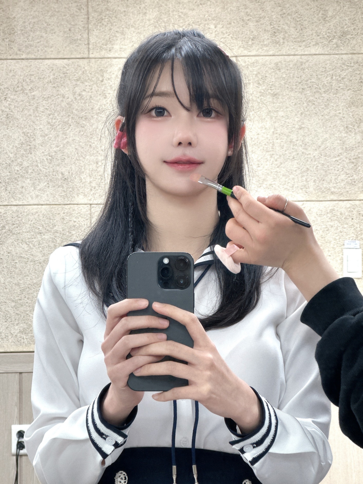 Qwer Community Posts 월요일에는 뭐해용 다들 나는 운동 연습 녹음 Magenta