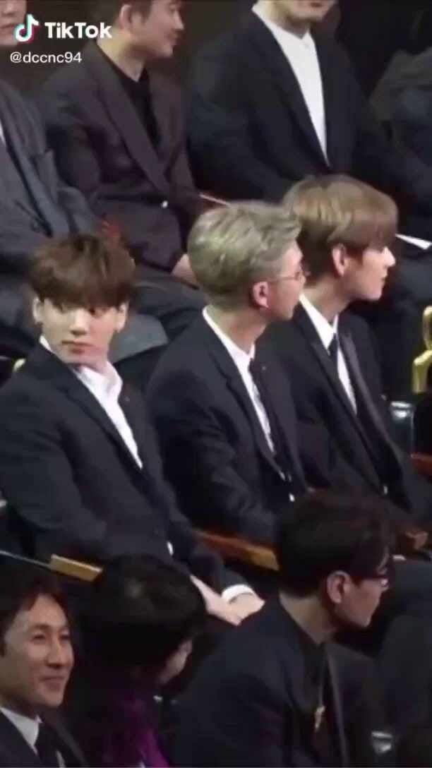 BTS 커뮤니티 포스트