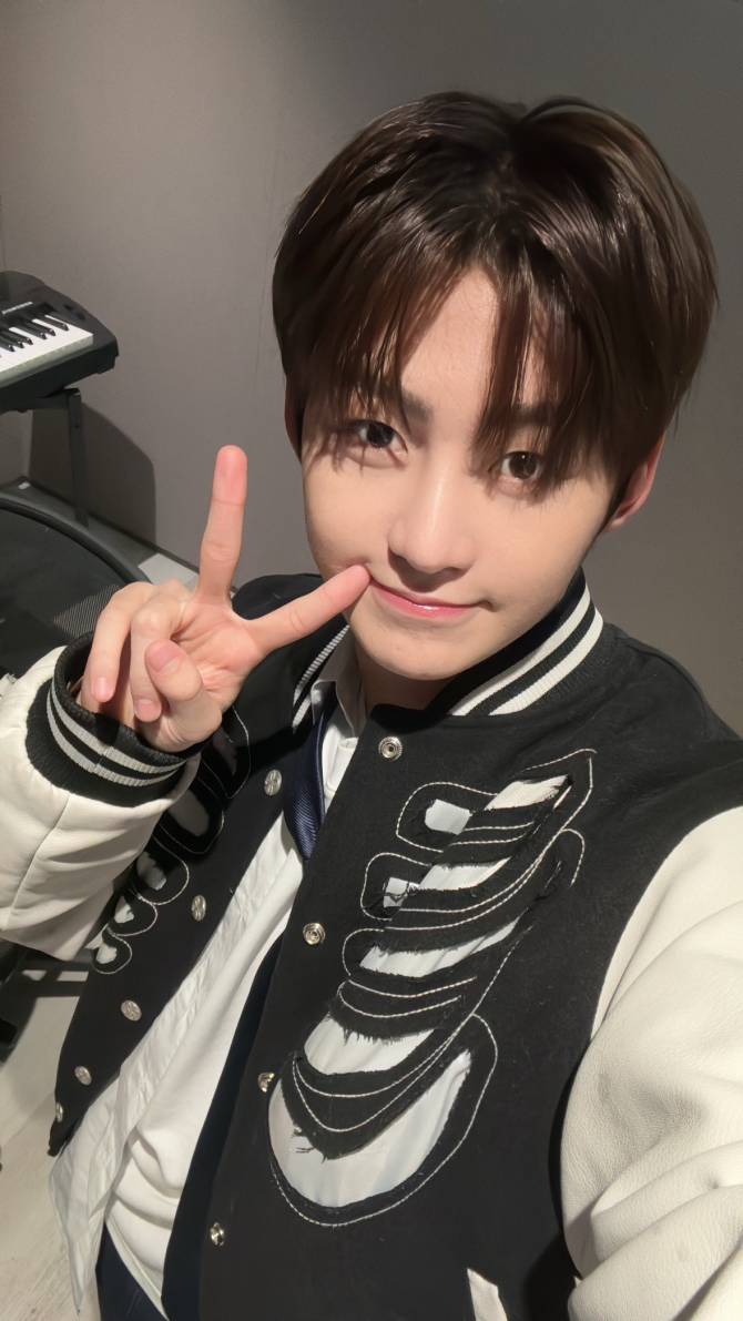 Tws Community Posts 여러분 여러분 제가 와써요오오 이렇게 또 시간이 흐르고있네요오 이제 정말 날씨가