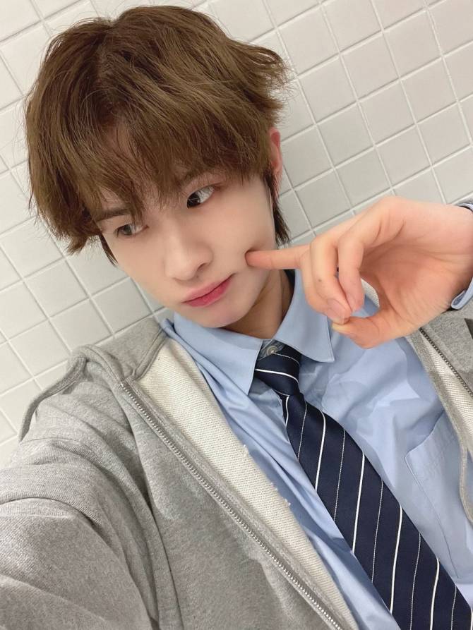 Tws Community Posts 지금쯤 다들 점심 먹고 있겠죠🥺 저희는 지금 대전~~도착 좀 이따 봐요