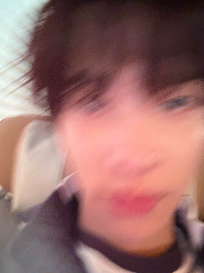 Tws 커뮤니티 포스트 초근접 유 ㅋㅋ 죄송합니다 여러분😅 신유