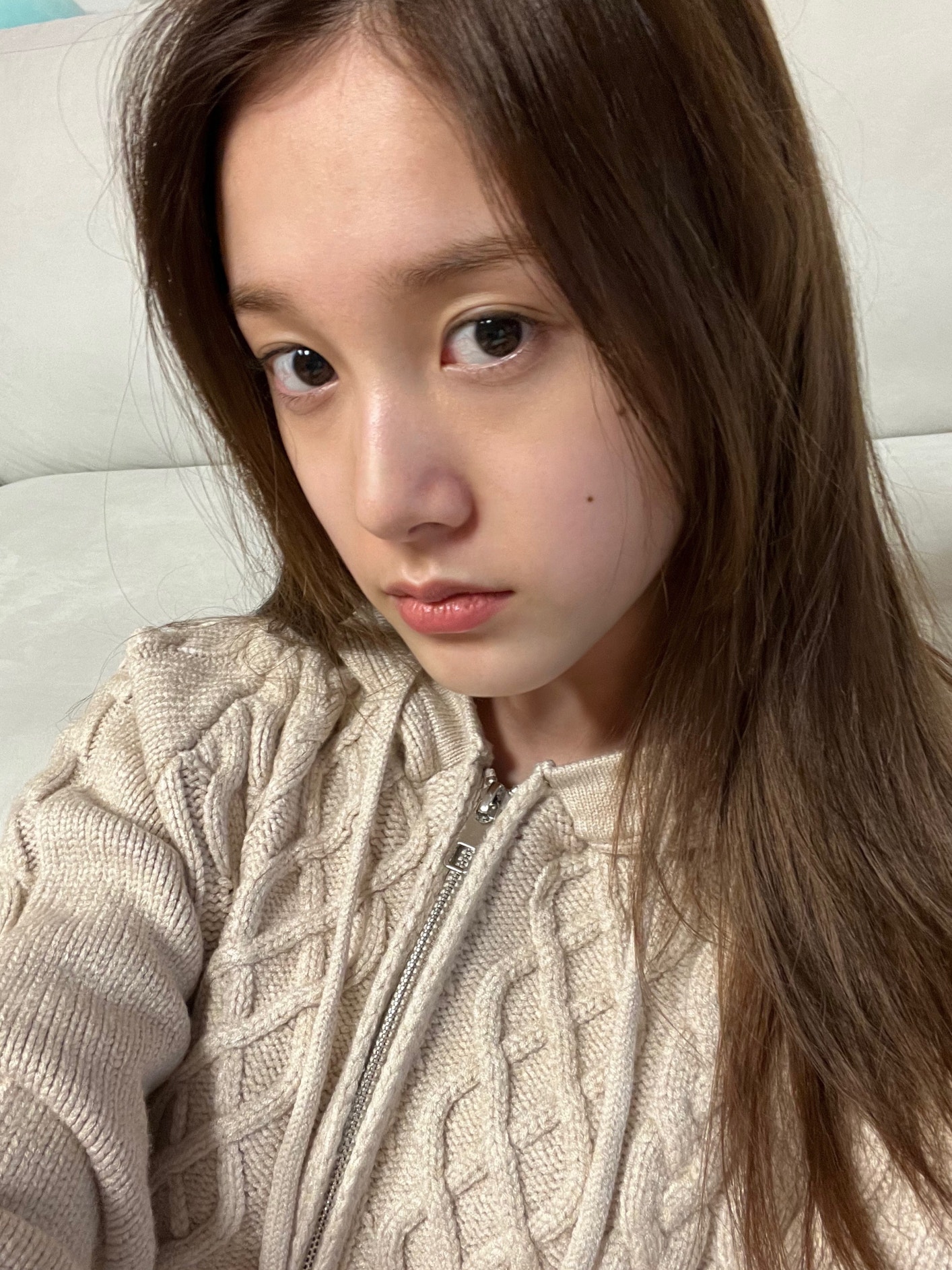 Stayc 커뮤니티 포스트 월요정 등등장🧚🏻‍♀️🧚🏻‍♀️ 요즘 날씨가 엄청 풀렸더라구요 그래서 어제 오랜만에 친구랑
