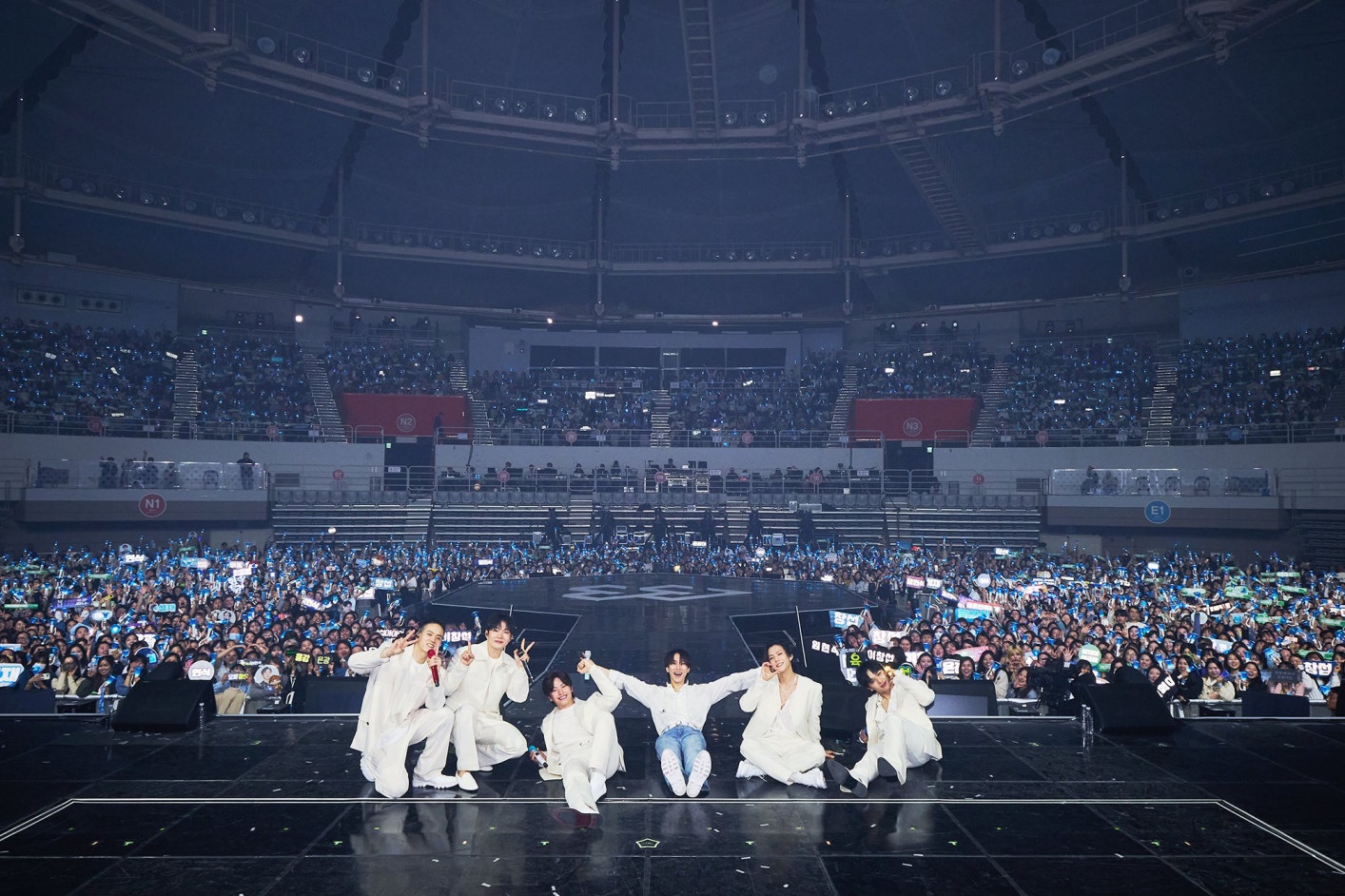Btob Community Posts 다들 팬콘 잘 갔다 왔나용 ~~ 다들 안다쳤죠 진짜 너무 부러워서 미치겠어요 이번