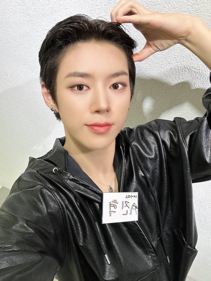 Nowadays 커뮤니티 포스트 여러분 오늘 위버스 라이브 방송 재밌게 보셨나요 처음이라 많이 떨려서 말을 조리 있게