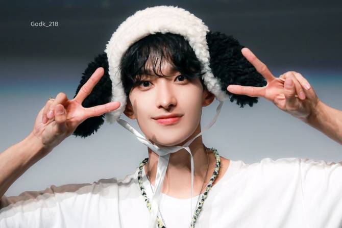 Seventeen Community Post 오늘이 월요일임을 인정하기 싫어 ㅠㅠ 모두 겸차코 보고 힘을 내자💖 월요일아자