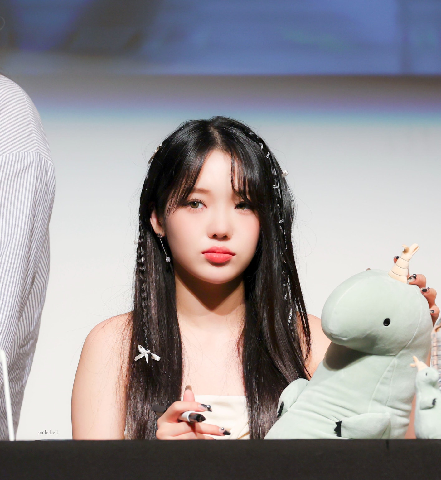 Fromis9 Community Posts 지쎈의 갑작스러운 Dm은 뭔가 걱정반 설렘반