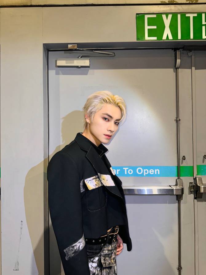 Wayv Community Post 2024kcon In Hong Kong 🔥 Xiaojun