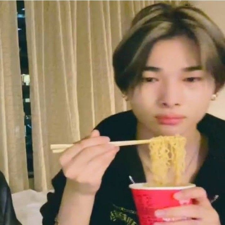 weverse zone Community Posts - shrimpie stop counting 😞😞...