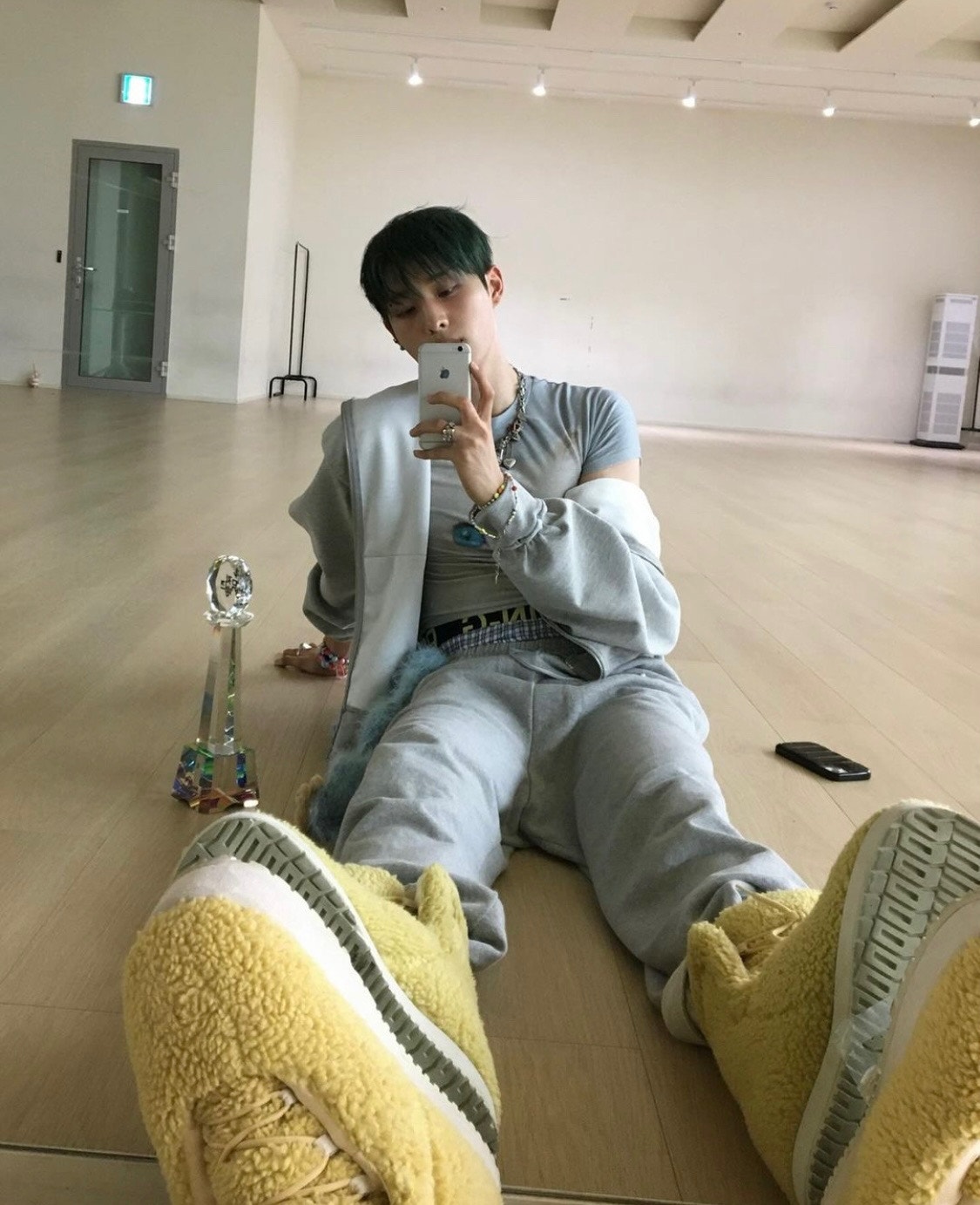 P1Harmony Community Post - 💗Day 394 of posting keeho’s iconic pictures💗