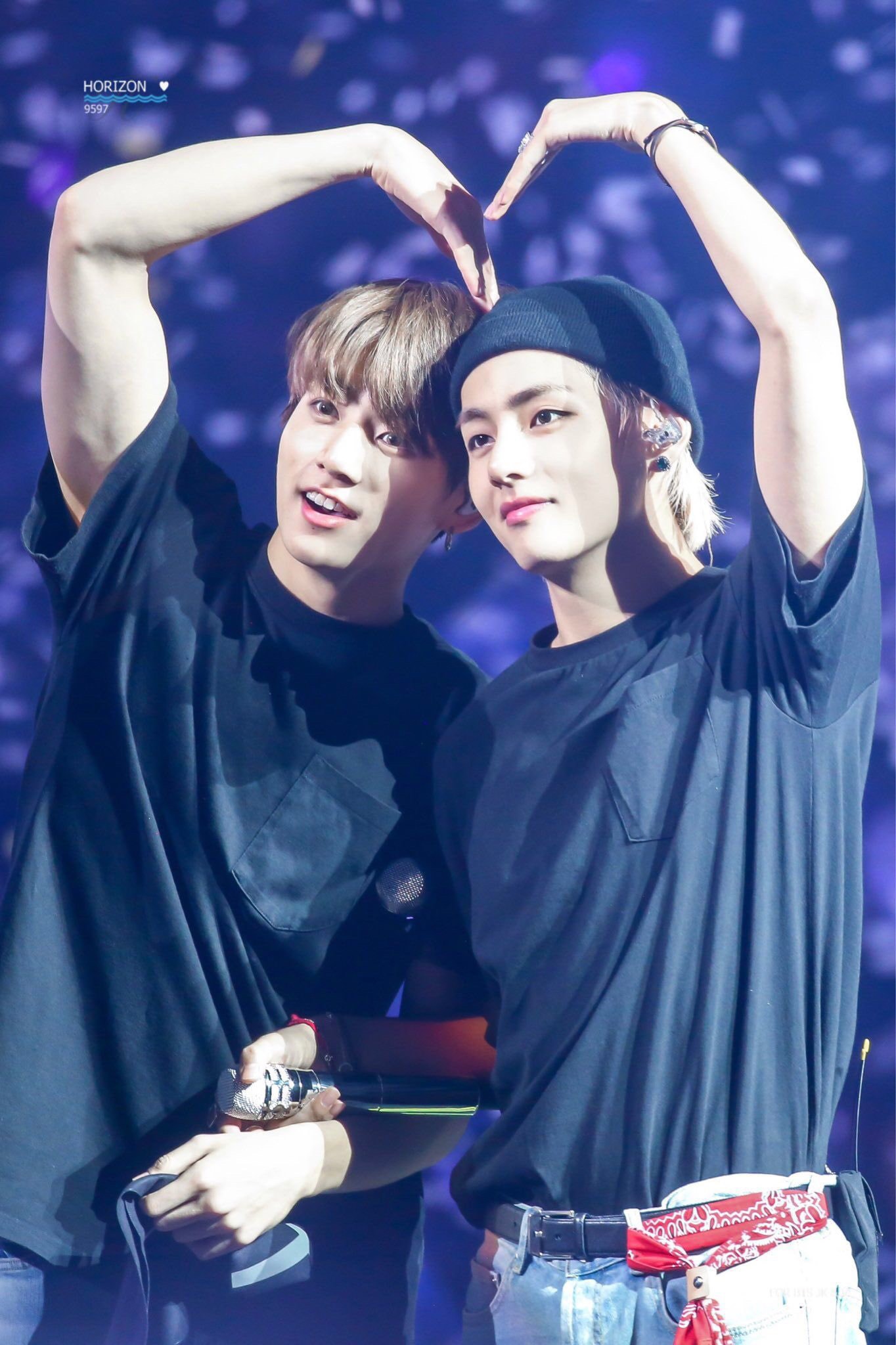 Bts Community Posts 항상 당신들의 행복을 바라고 있습니다🫶🏼🫧