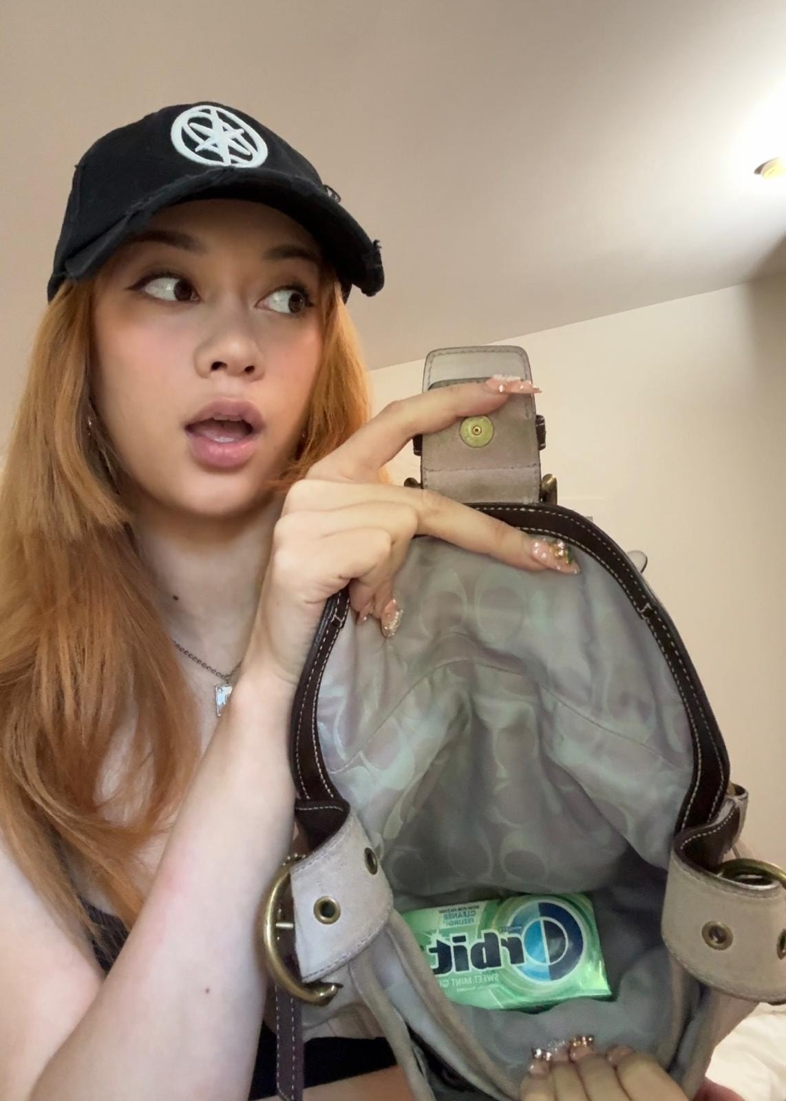 KATSEYE Community Post - 👀👀👀 - Megan Skiendiel