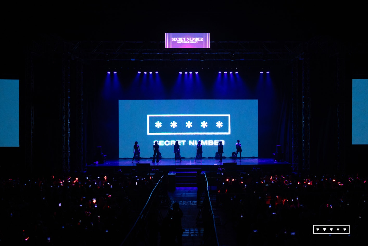 Weverse SECRET NUMBER Image - SECRET PHOTO [pasSworLd concert in JAKARTA]