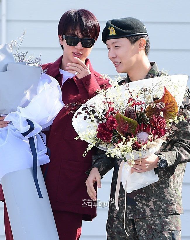 BTS Community Post - 🫡 Captain JHope WELCOME HOME 🤗