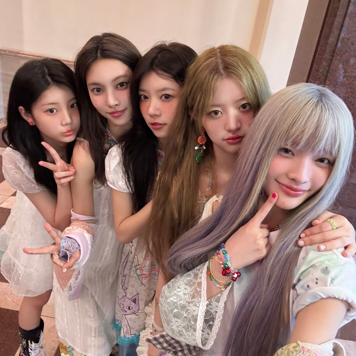 ILLIT Community Post - GLLITs, since you’re always supporting ILLIT ...