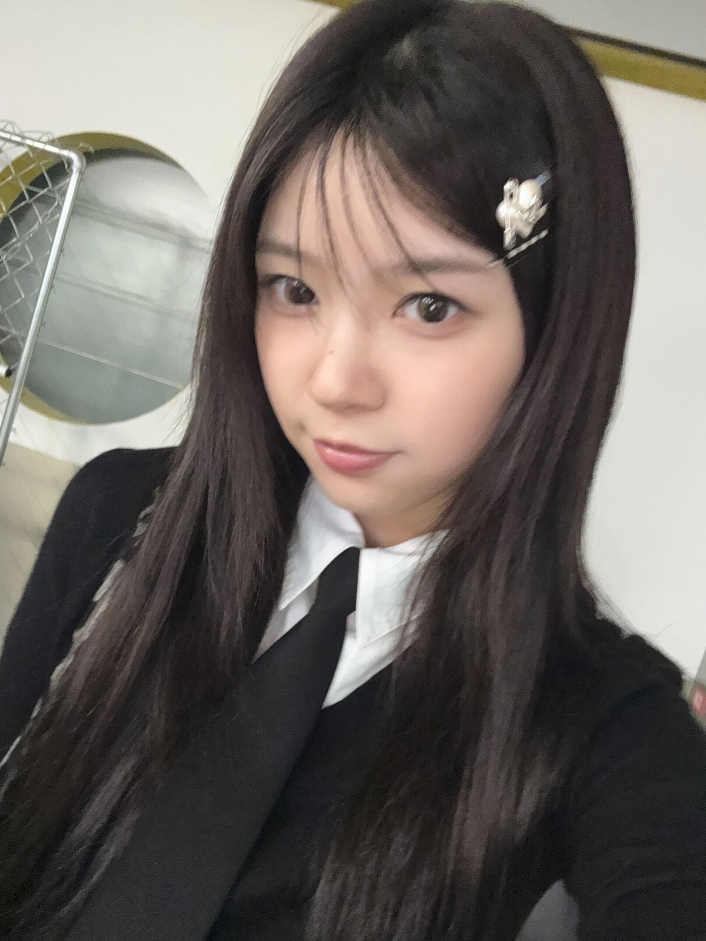 Illit Community Post 글릿 저희 컴백까지 3일 남았어요두근두근 🥺 Moka