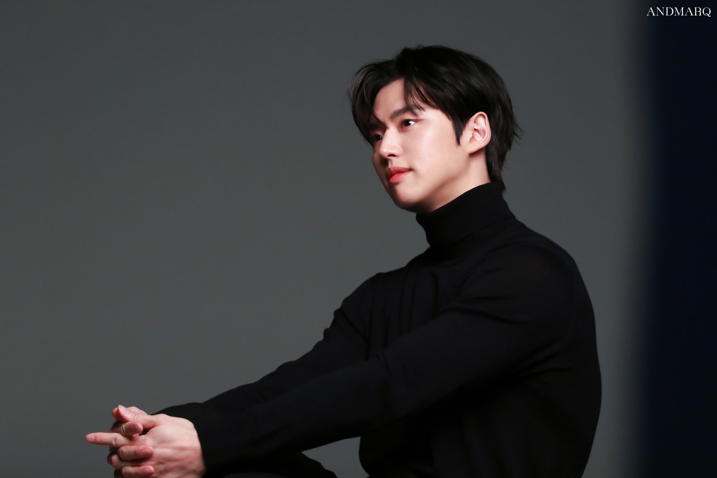 Imagen de HONG SEOK de Weverse - [HONG SEOK] 2024 NEW PROFILE | Behind Photo