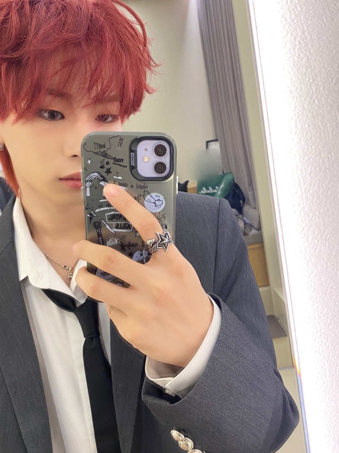 Dxmon Community Post Busking 재밌었다~ 오늘 진짜 많은 분들 와주셔서 행복했어요🍒🍒 내일도 화이팅