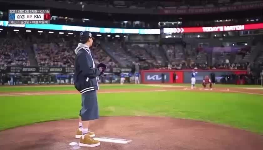 BTS Community Post - [#Today'sBTS] The 2024 KBO KS 2nd game first pitcher was Hobi 🤗 #jhope #bts 💜