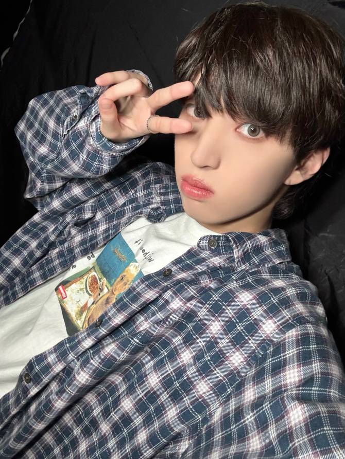 Dxmon Community Post 창원 뮤직뱅크 너무 잘했어요 다이몬 기특해요 다이몬을 사랑해 주시는 모든 팬 여러분들은