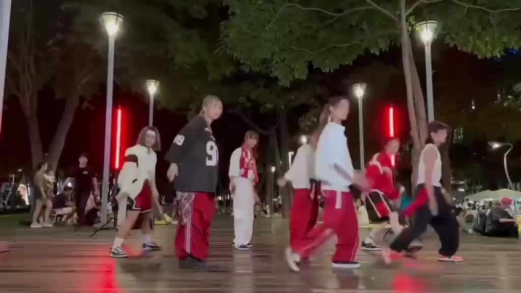 ENHYPEN Community Post - 🌞bthb 댄스커버 촬영을 잘 마무리 끝났어여의 저는 정원파트를 담당하고있어요🥹💗 ...