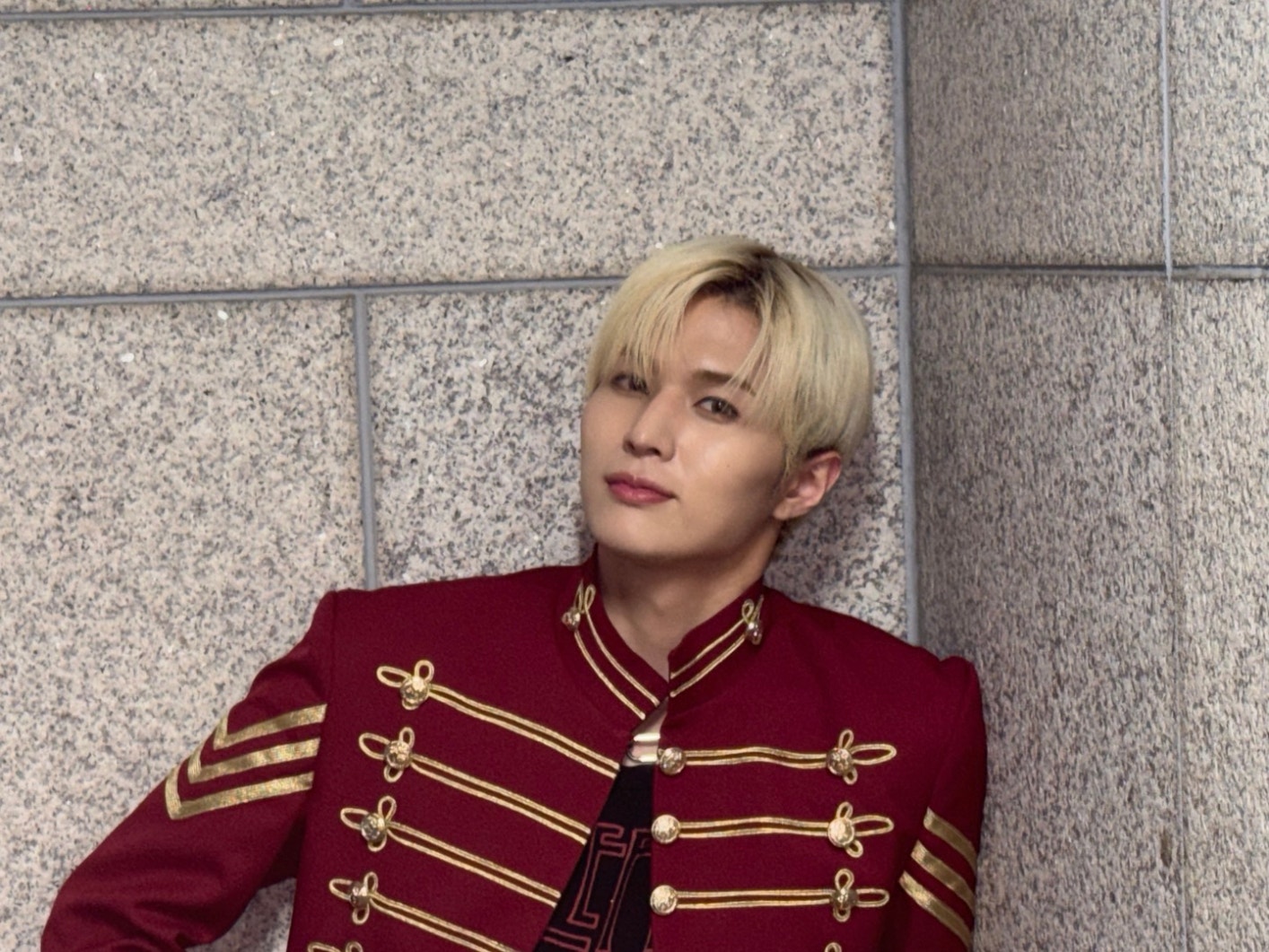 WHIB社群貼文 - 인기가요 끝!! - UGEON