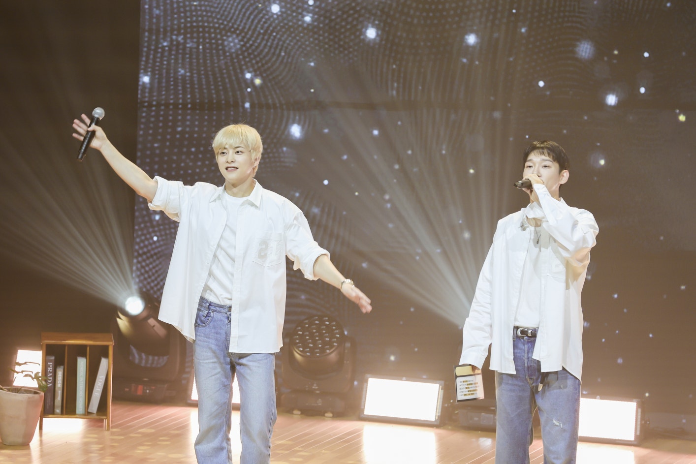 Weverse CHEN Image - 📸 2024 CHEN FAN-CON 'Beyond the DOOR' in Seoul ...