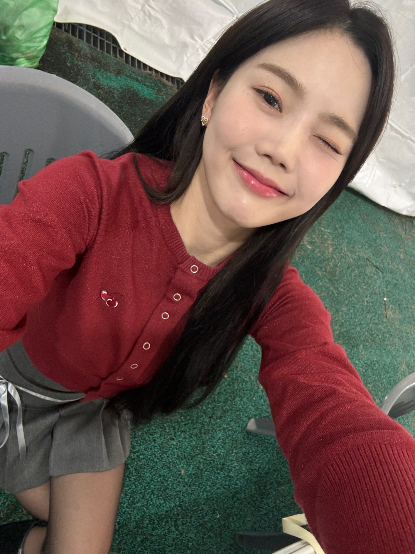Oh My Girl 커뮤니티 포스트 오늘의 쩡이 ️ 오늘 하루도 마무리 잘해용🐰🐰 효정