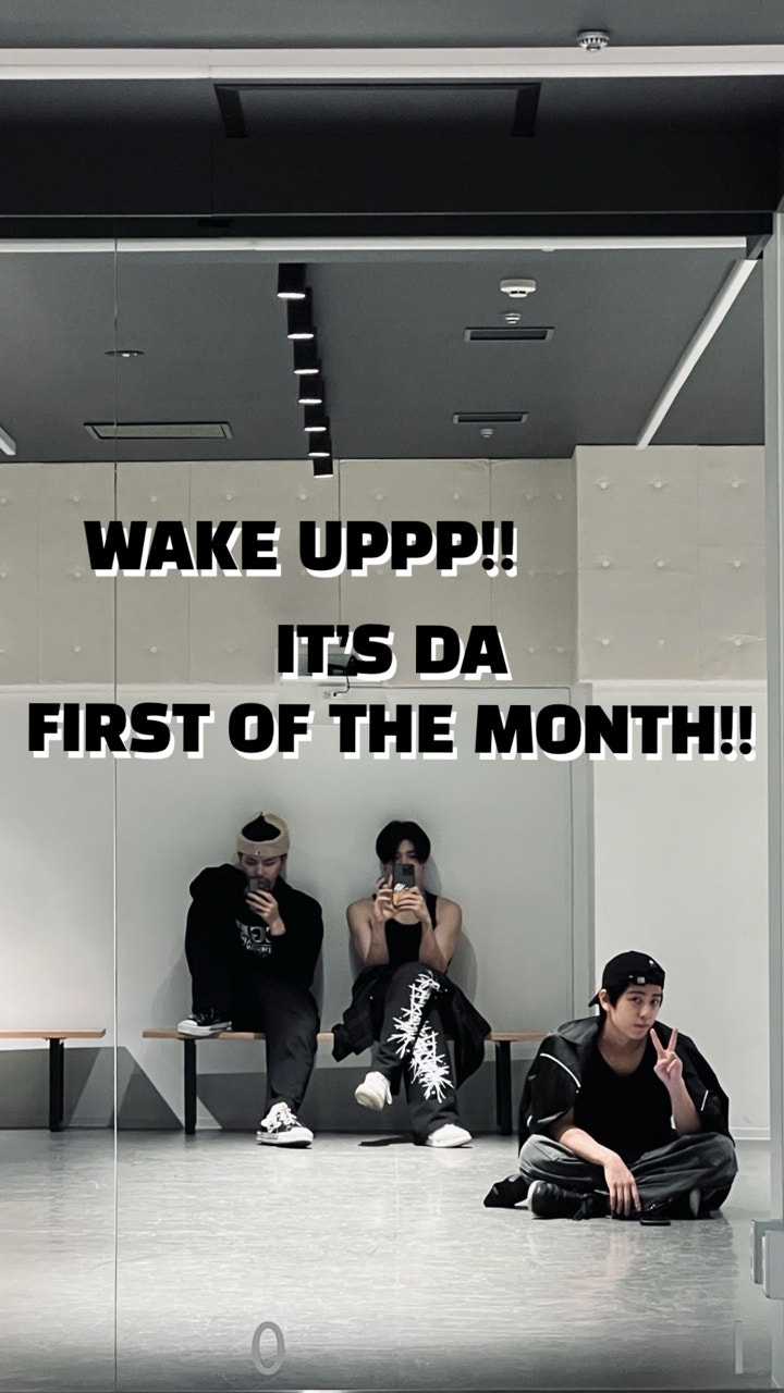 &TEAM Community Moment - WAKE UPPP!!IT’S DA FIRST OF THE MONTH!!