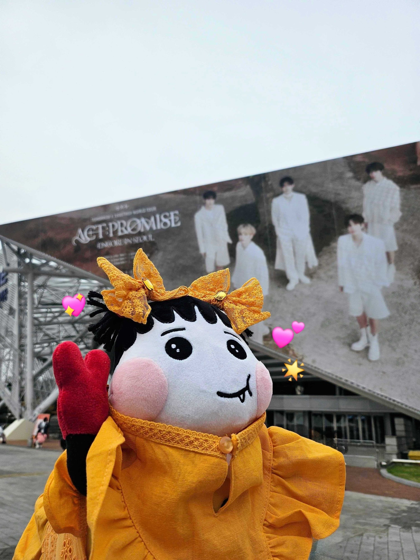 TOMORROW X TOGETHER Community Post - MOA-Hi Ppulverse here! 🚌 I’ve been ...