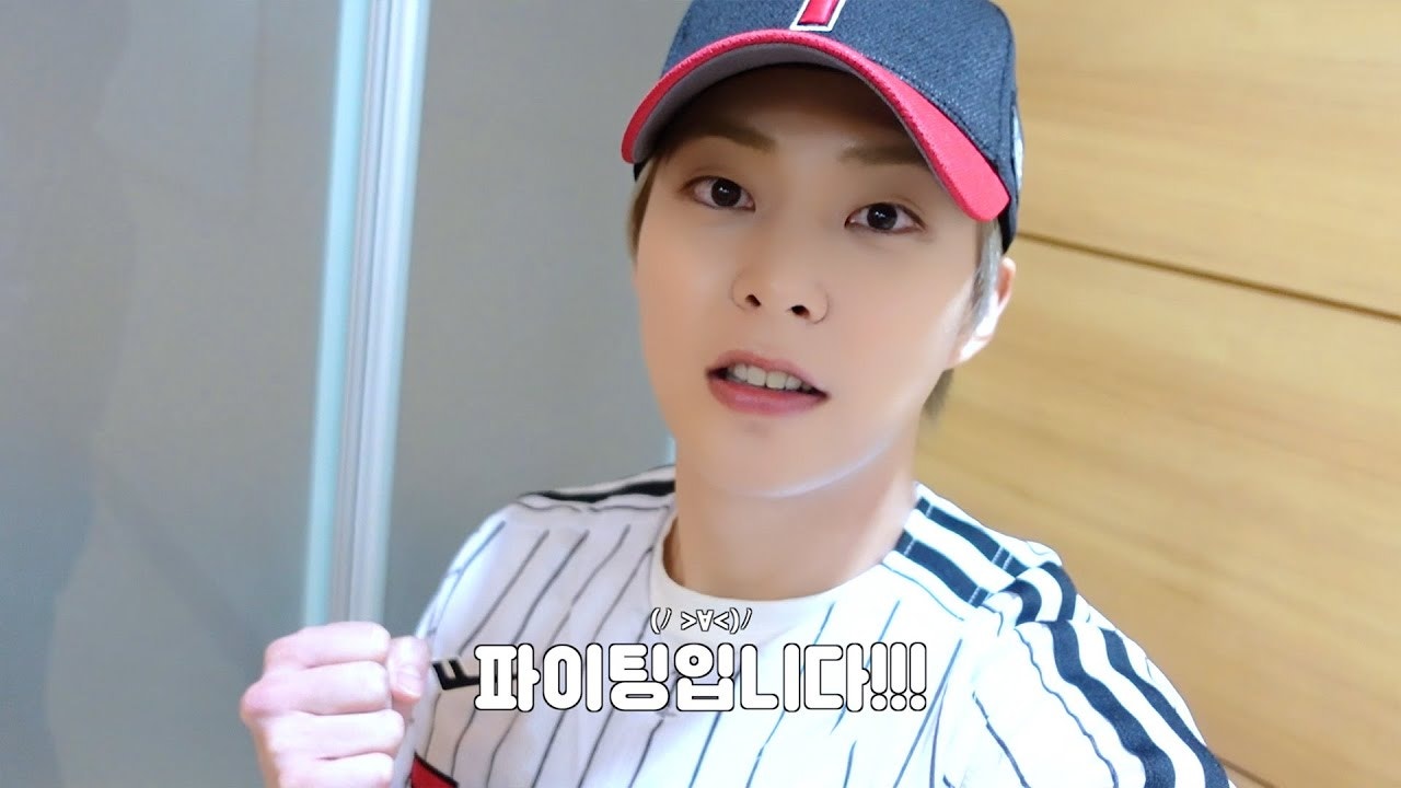 위버스 XIUMIN Media - 승리 요정 너무 원해요!⚾🧚🏻 l LG트윈스 시구 Behind l 시우민 (XIUMIN)