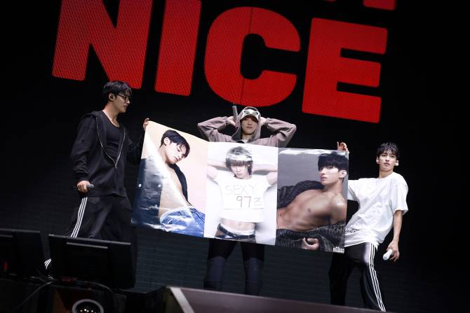 Seventeen Community Post Hoshi