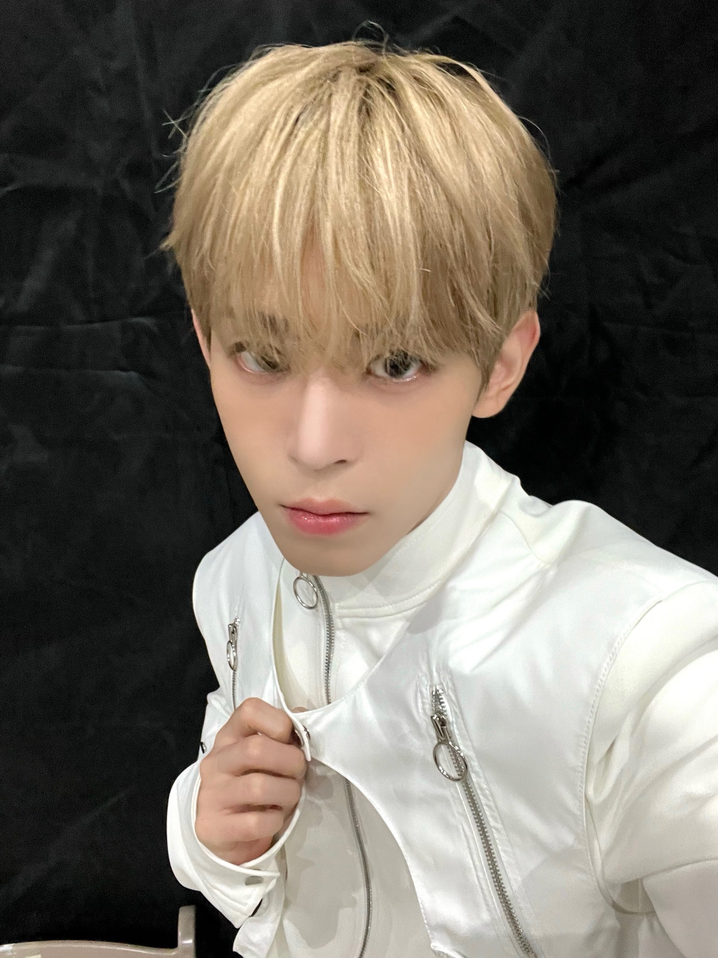 Nowadays Community Post 이제 다시 활동 가볼까요 데이앤 Hyeonbin